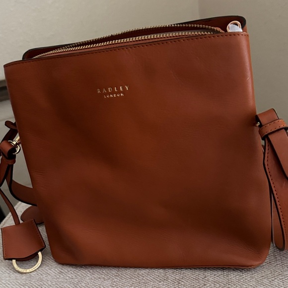 RADLEY LONDON | Bags | Radley London Tan Leather Shoulder Bag | Poshmark